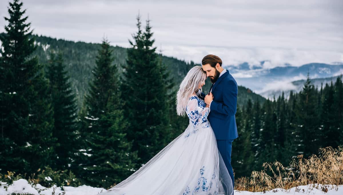 The Perfect Poconos Winter Wedding | Skytop Lodge